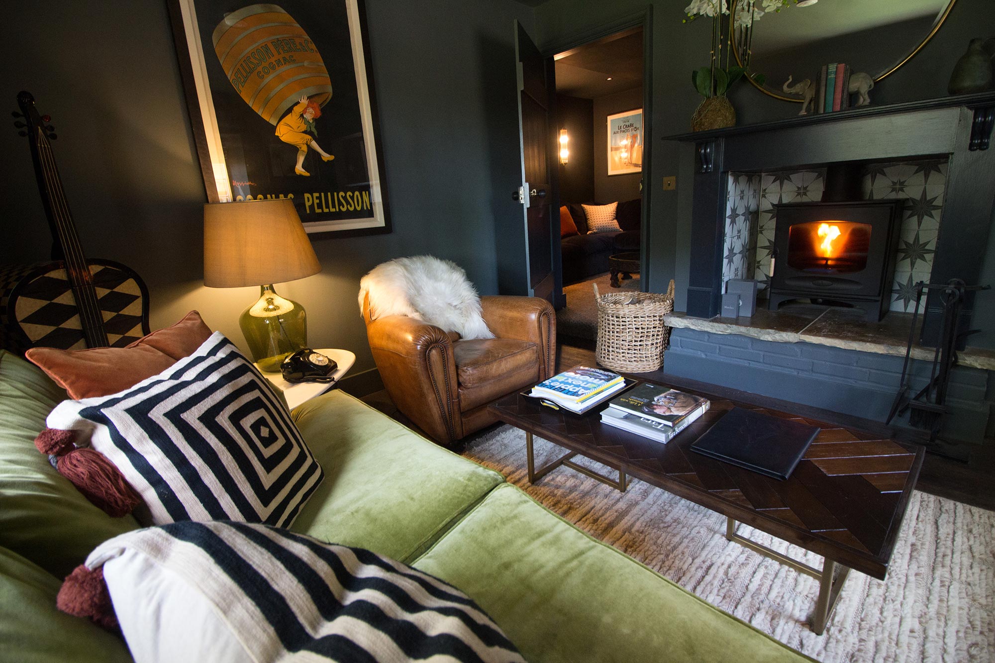 Wolf Lodge Short Breaks - Sleep Next To The Wolves | The Aspinall ...